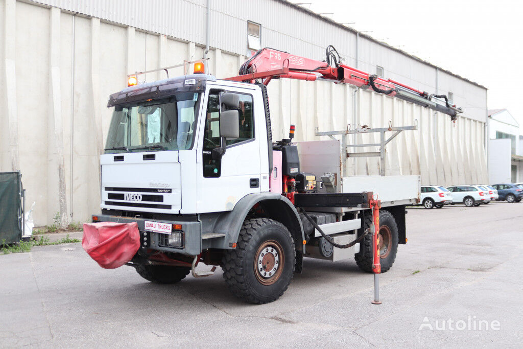 IVECO 140E24 4x4 Allrad Kran Fassi F95A.22 Funk 14T! kamion s ravnom platformom