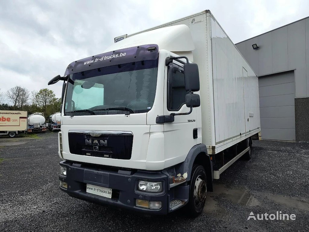 MAN TGM 15.250 CASE WITH 2 SIDE DOORS - EURO 5 kamion furgon