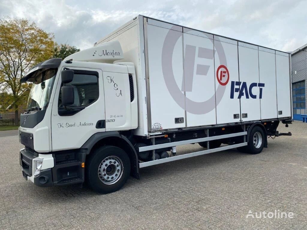 Volvo FE320 ONLY-463904-KM / CLOSED BOX / LOAD LIFT / AUTOMATIC / SIDE kamion furgon