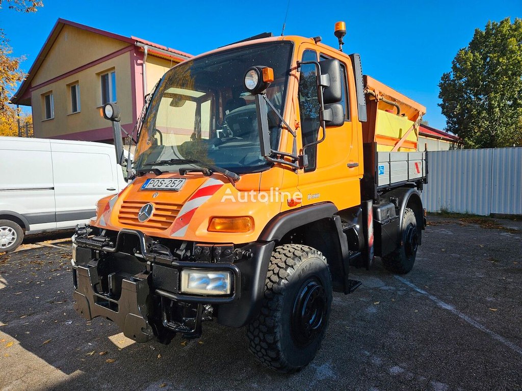 Mercedes-Benz UNIMOG U400 3-S univerzalna komunalna mašina