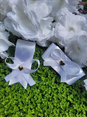 Cvetići za kićenje svatova - bela/zlatna