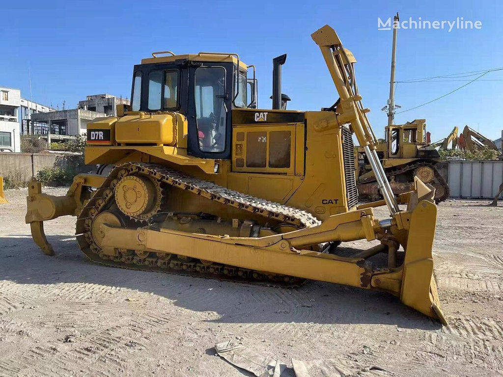 Caterpillar D7R bager guseničar