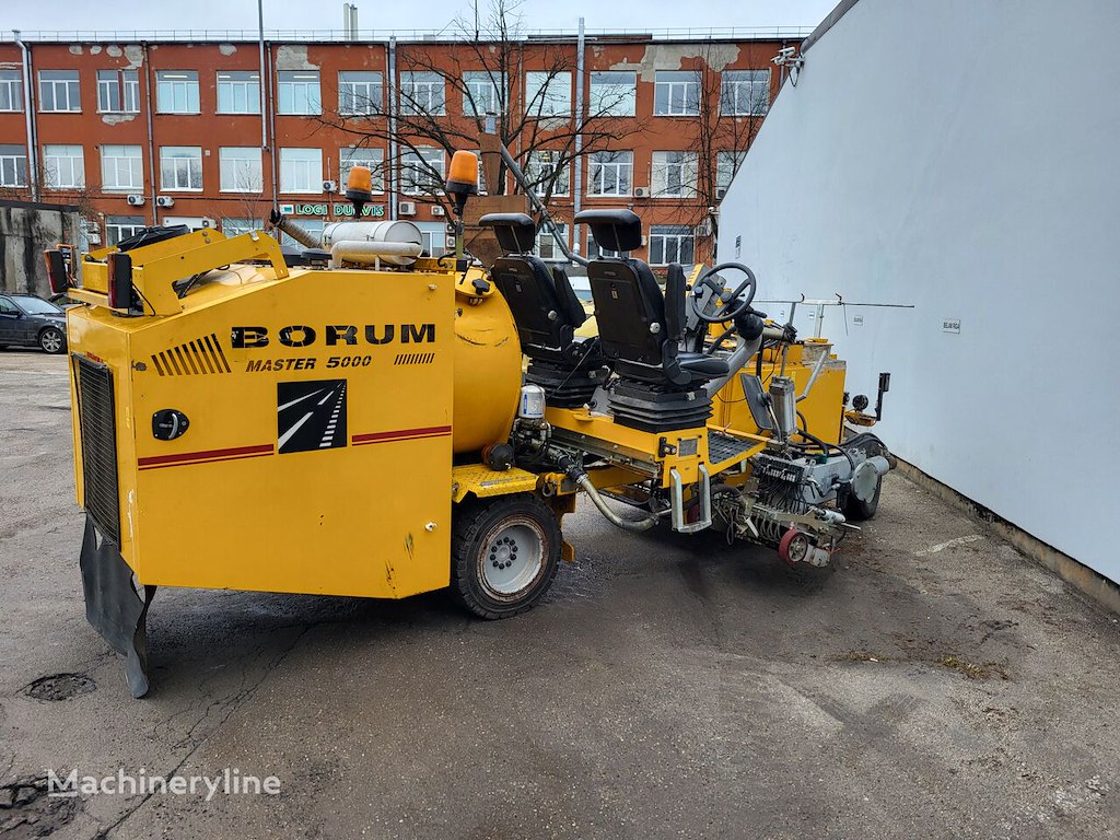 Borum 5000T mašina za obeležavanje puteva