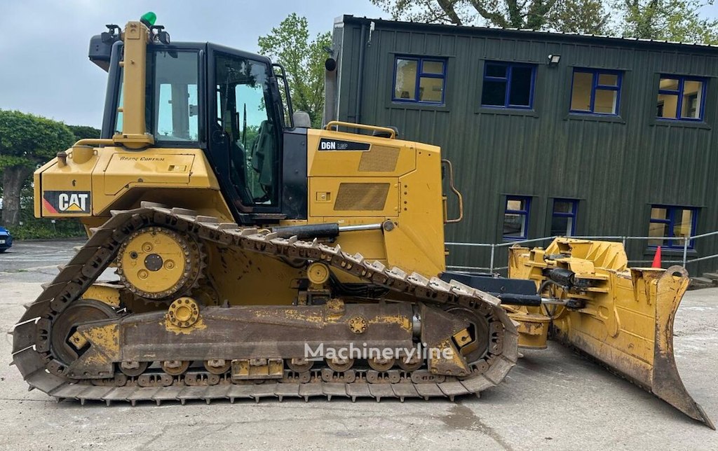 Caterpillar D6N LGP buldožer