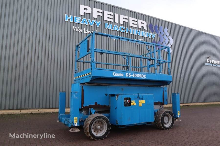 Genie GS4069DC Electric, 14m Working Height, 363kg Capac makazasta platforma