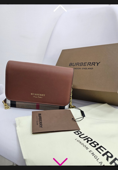 Burberry torba nova