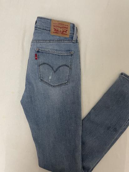 Levis 711 skinny farmerice -snižene 2000