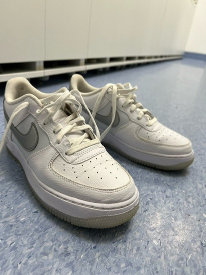 Nike Air Force broj 38.5 NOVE