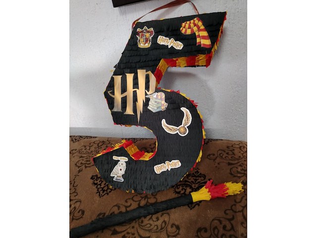 Broj 5,Harry Poter stil, pinjata