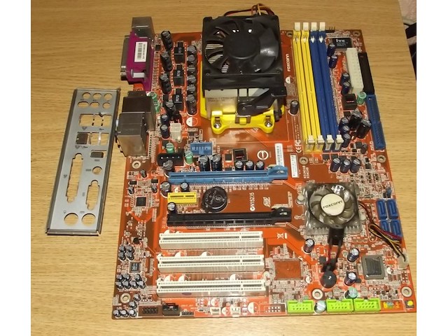 Foxconn N5M2AB + AMD Athlon X2 4400+