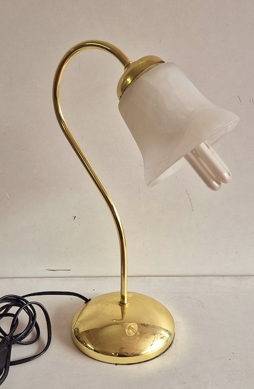 PRELEPA VINTAGE MESINGANA STOLNA LAMPA 1