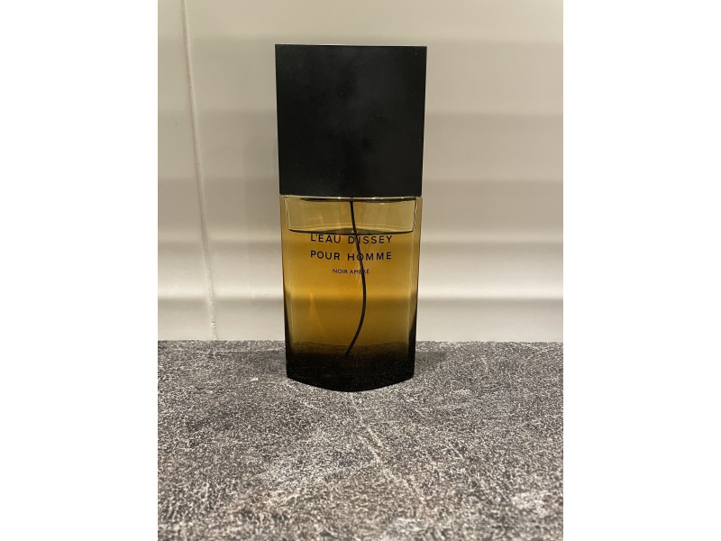 Issey Miyake L'eau D'Issey Noir Ambre dekanti