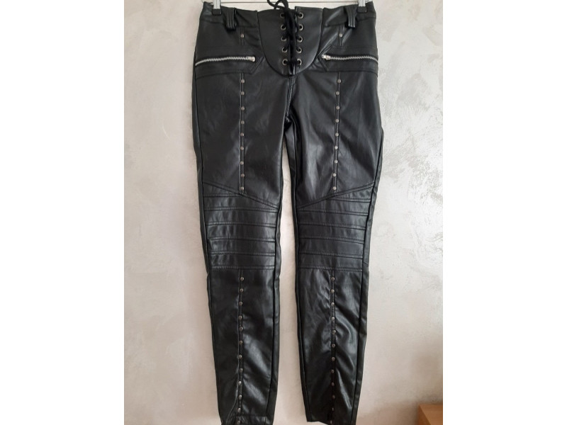 Nove pantalone od eko koze vel 40