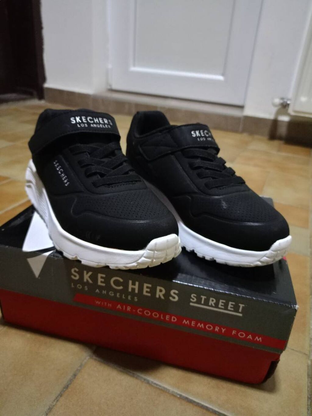 Skechers, Veličina - 35