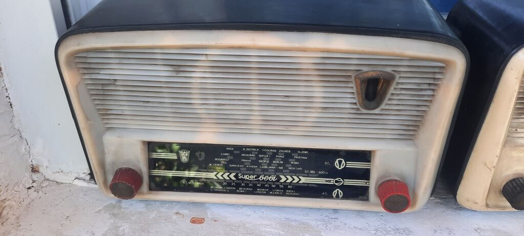 Stari radio uredjaji super bebi. 3 komada Neispitani Stanje kao na