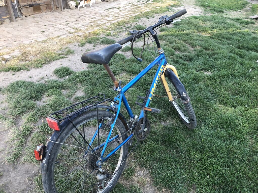 Deciji bicikl 24" ispravan,ima manje ostecenje prednjeg blatobrana,18