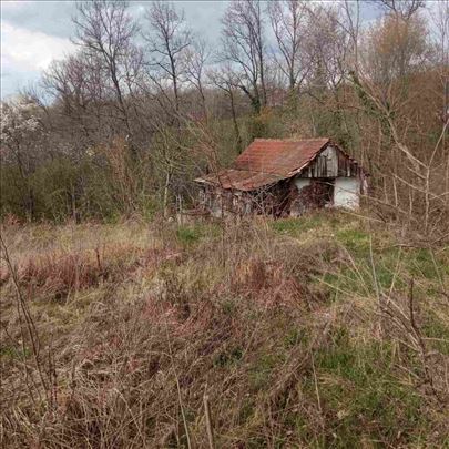 Na prodaju plac površine 1475m2, Milatovac