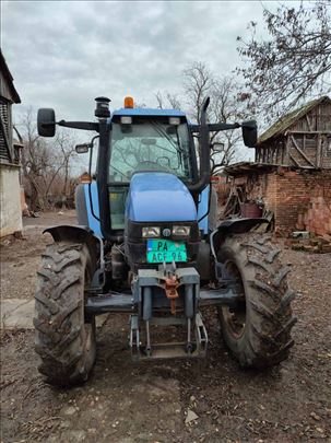 Na prodaju traktor New Holland TS115