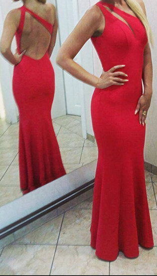 Duga crvena haljina