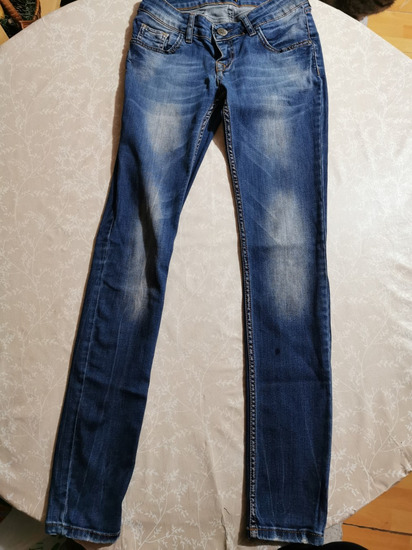 ARMANI JEANS ITALIA Vrhunske Farmerke oko S