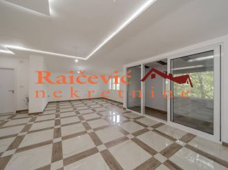 83m² 250.000€
Beograd, Palilula, Profesorska kolonija, Mise Vujica