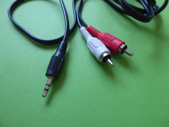 3.5mm Audio Stereo Jack To 2x RCA 1.5m