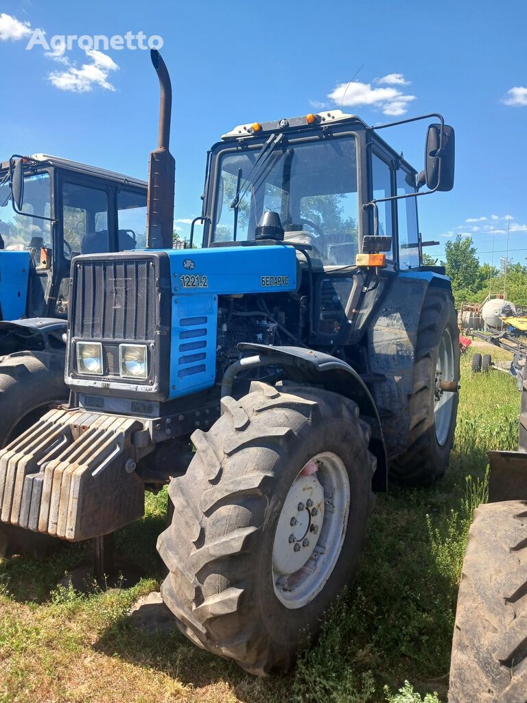 MTZ Belarus 1221 traktor točkaš