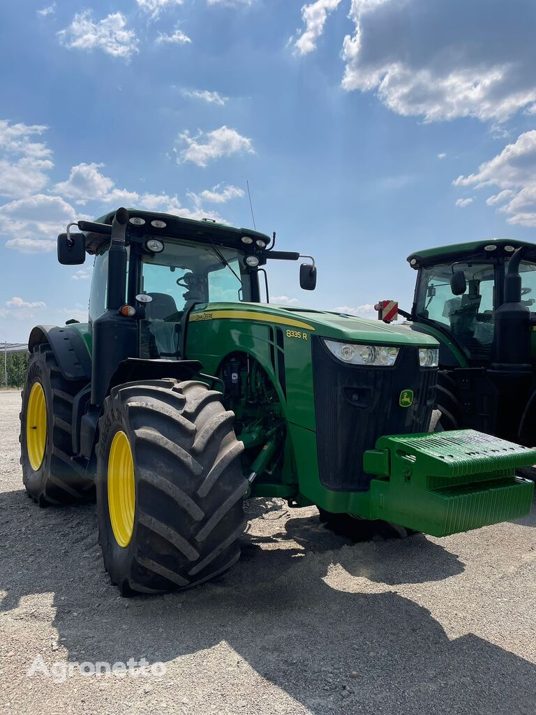 John Deere 8335 R traktor točkaš