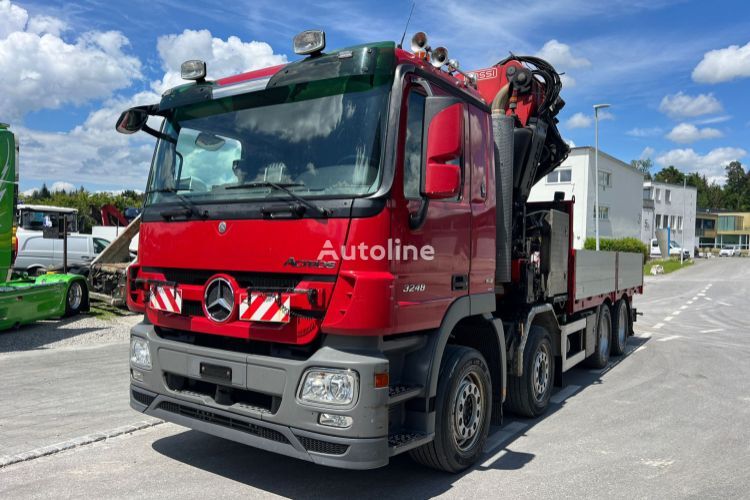 Mercedes-Benz Actros 3248 8x4 Fassi 800 kamion s ravnom platformom