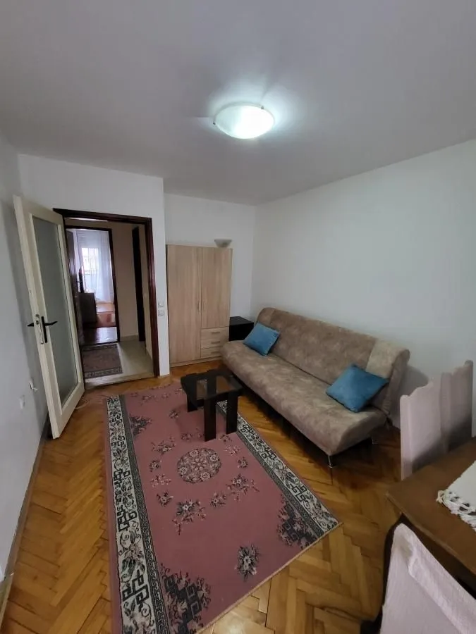 Izdavanje, dvosoban stan, 45m2, Palilula, Niš