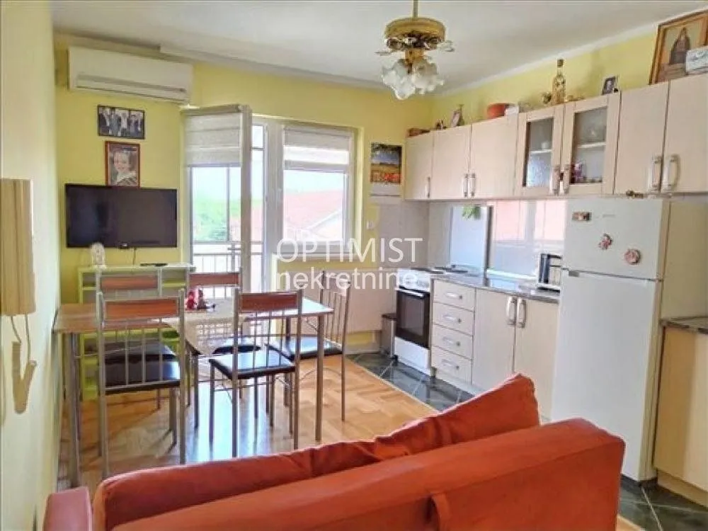 Prodaja, jednosoban stan, 30m2, Ledine, Beograd