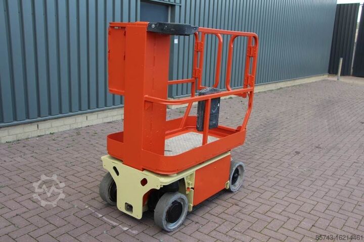 Artikulisan teleskopski bum lift
JLG 1230 ES Electric, 5.6m Working height, Non Marking