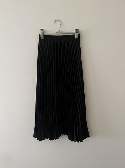 H&M crna midi plisirana suknja, XS