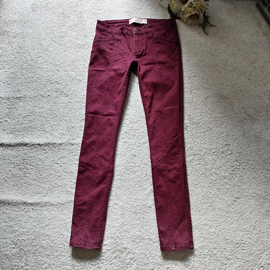 HOLLISTER bordo super skinny vel.23