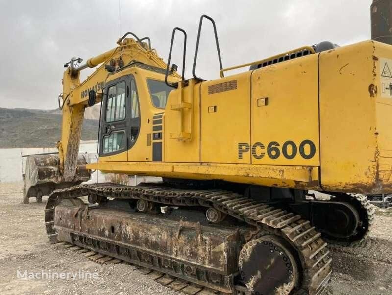 Komatsu PC600-6K bager guseničar