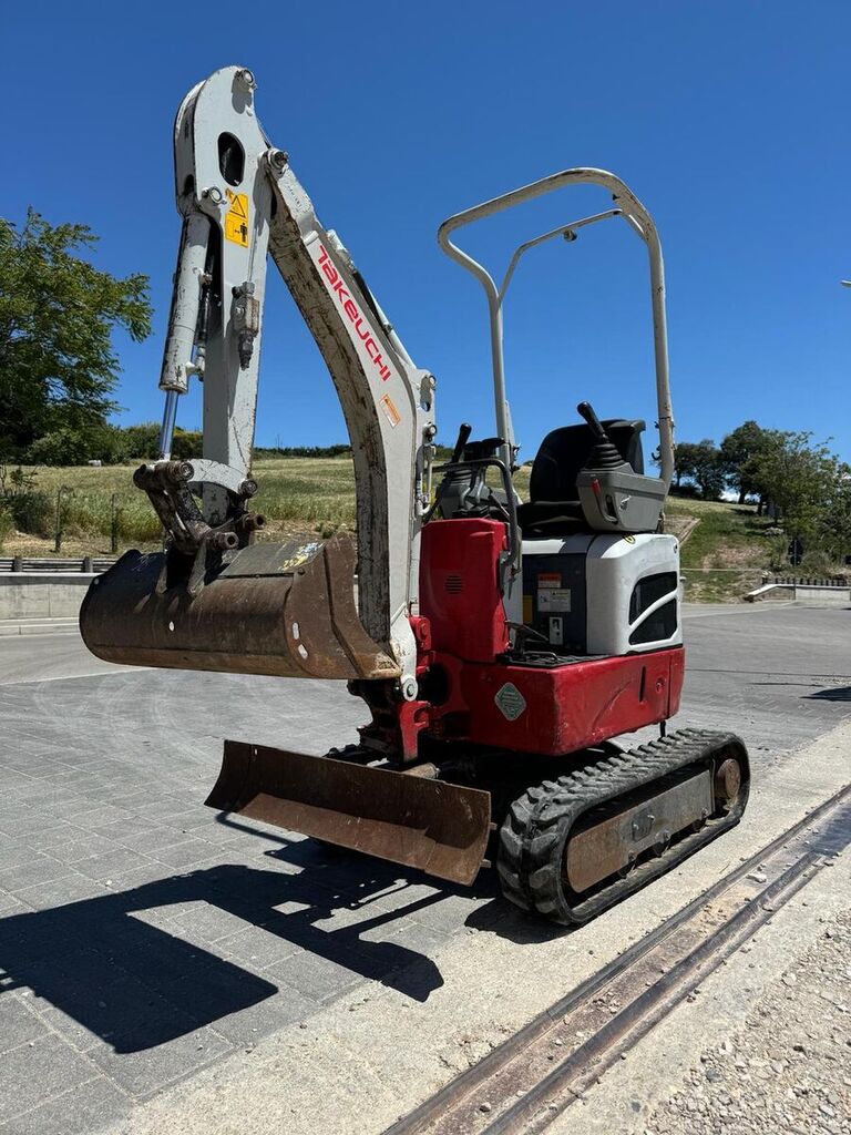 Takeuchi TB210R mini bager