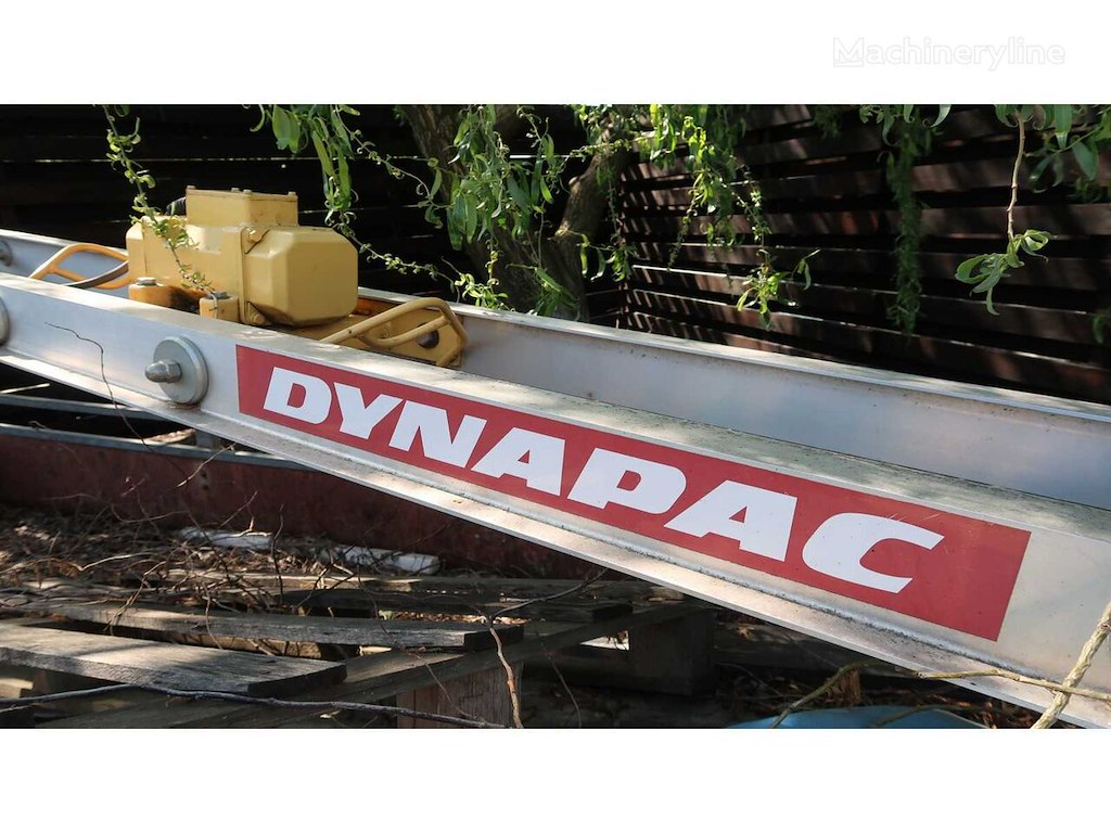 Prodaje se Dynapac screeder vibro letvu na aukciji