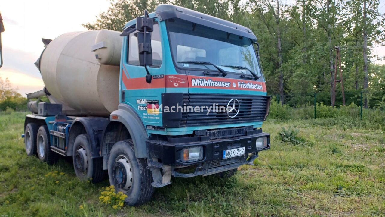 Liebherr na šasiji Mercedes-Benz SK 3234 B kamion s mešalicom za beton
