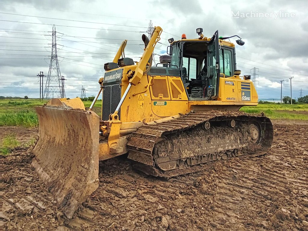 Komatsu D65PXI-18 buldožer