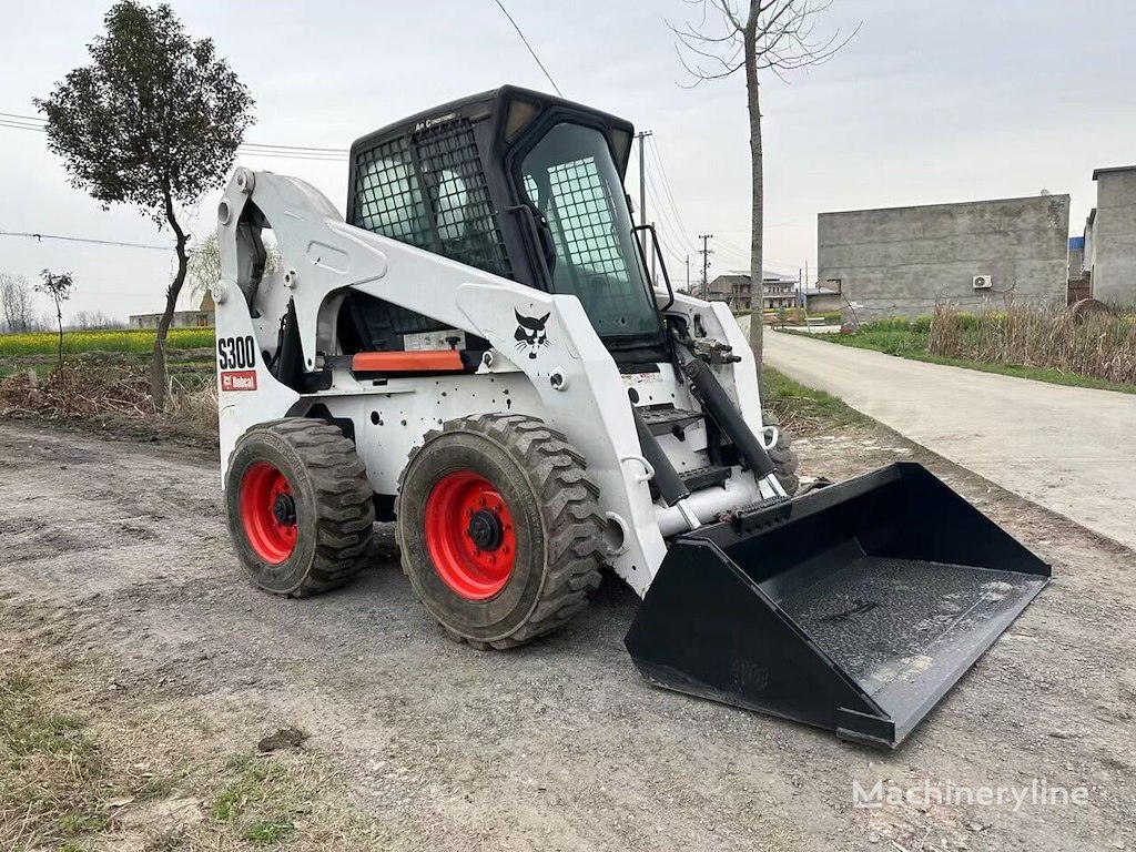 Bobcat S300 mini utovarivač