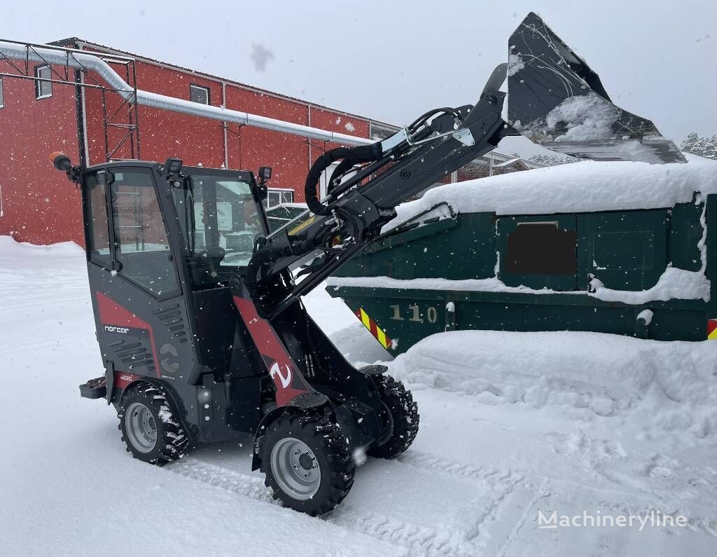 Norcar a6020 inkl. snøfres, pallegafler og skuffe teleskopski prednji utovarivač