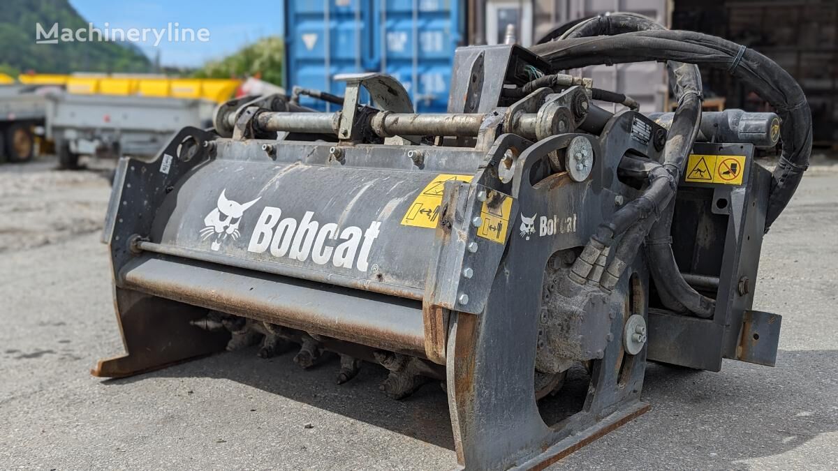 Prodaje se Bobcat 40PSL prednju frezu za asfalt na aukciji