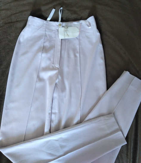 Duboke pantalone NOVO