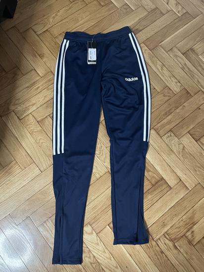 Adidas trenerke 34/36