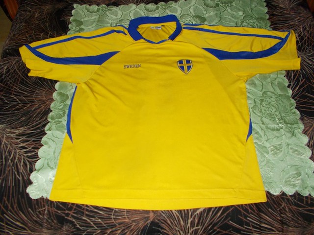 Henrik Larsson - Sweden - dres M velicine