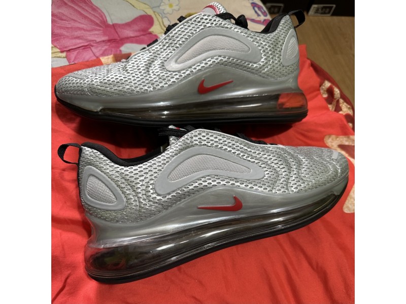 Nike air max 720 patike broj 43