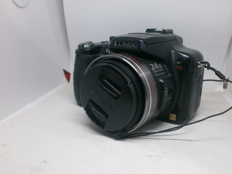 Panasonic Lumix DMC-FZ100