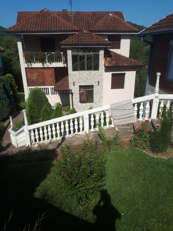 Kuća na prodaju, 300m2, 155.000€
