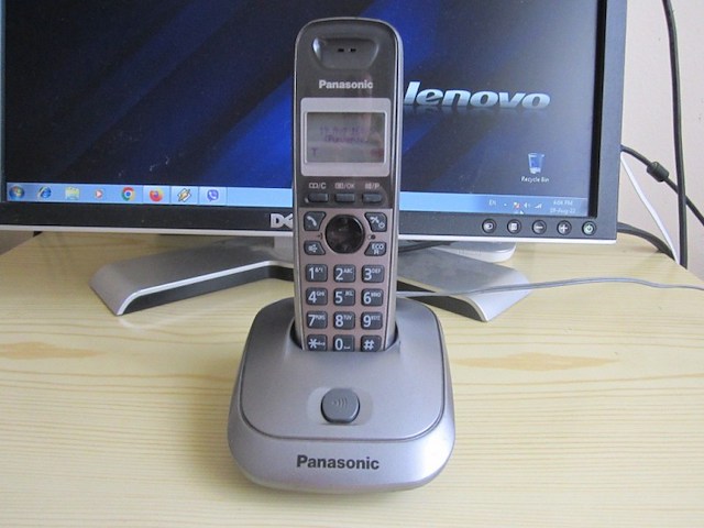 Panasonic KX-TG2511FX sa NOVIM baterijama