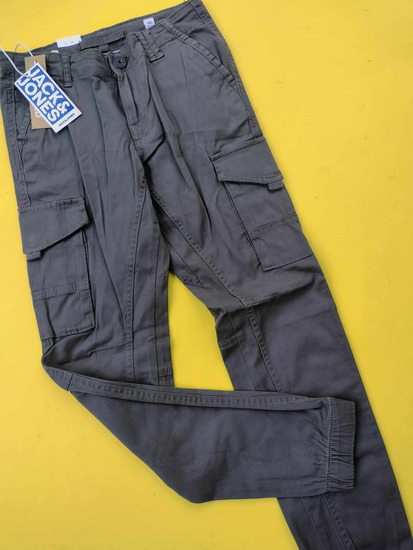 Nove Jack&Jones cargo pantalone sa dzepovima 9-10